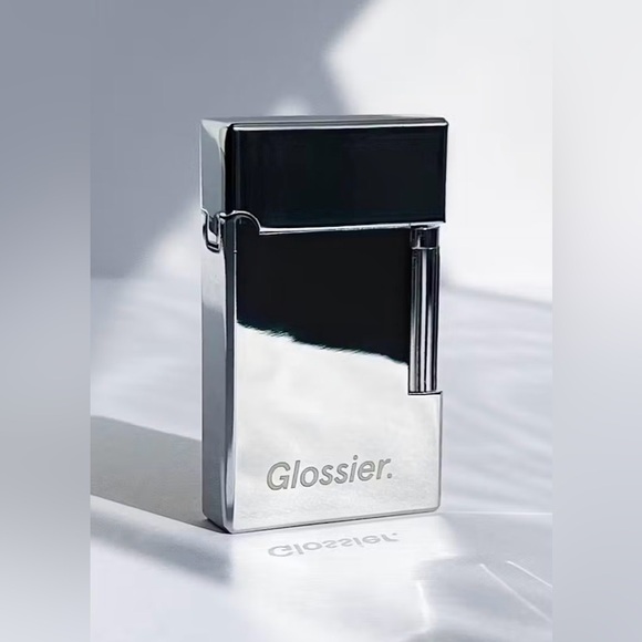 Glossier | Accents | Nwt Limited Edition Glossier Holiday 225 Lighter ...